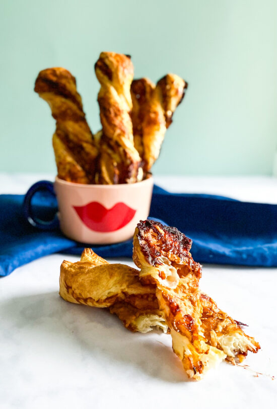 Cheddar Cheese and Marmite Twist Recipe - foodnerd4life